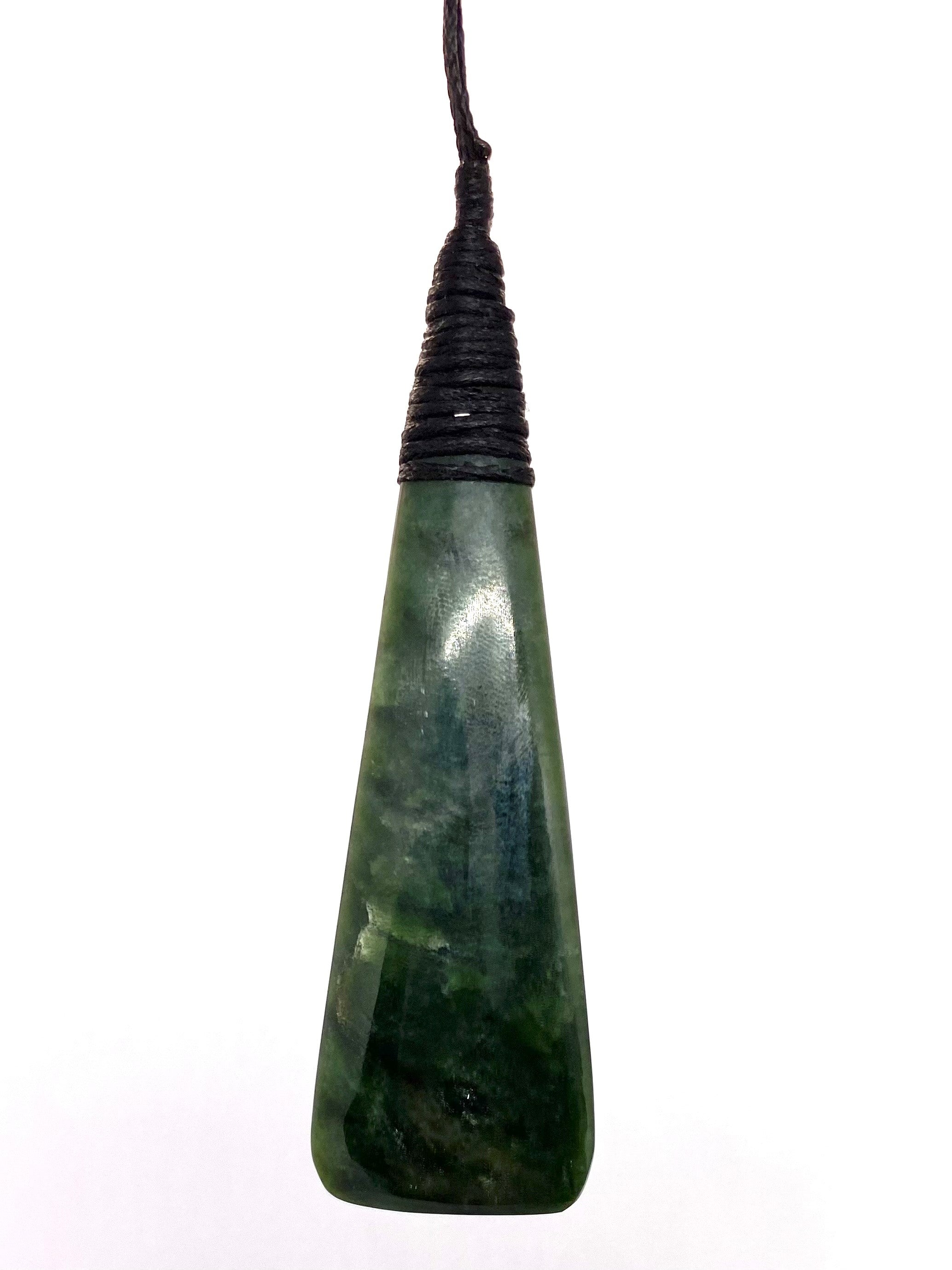 Large Traditional Roimata -RATI0955 – Waewae Pounamu l Waewae Gold
